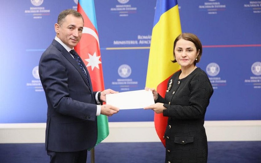 Azerbaijani ambassador presents copy of credentials to Romanian foreign ... Azerbaijani ambassador presents copy of credentials to Romanian foreign ...