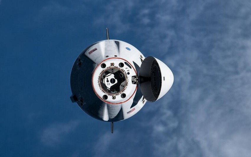 Spacex Dragon Cargo Capsule Undocks From Iss After Delays